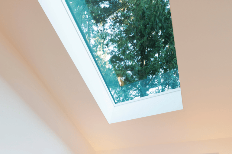 Casa com claraboia. Veja dicas para seu lar!