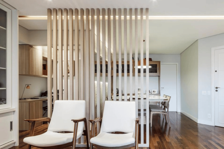 Ripados: entenda como inserir o madeiramento na sua decoração