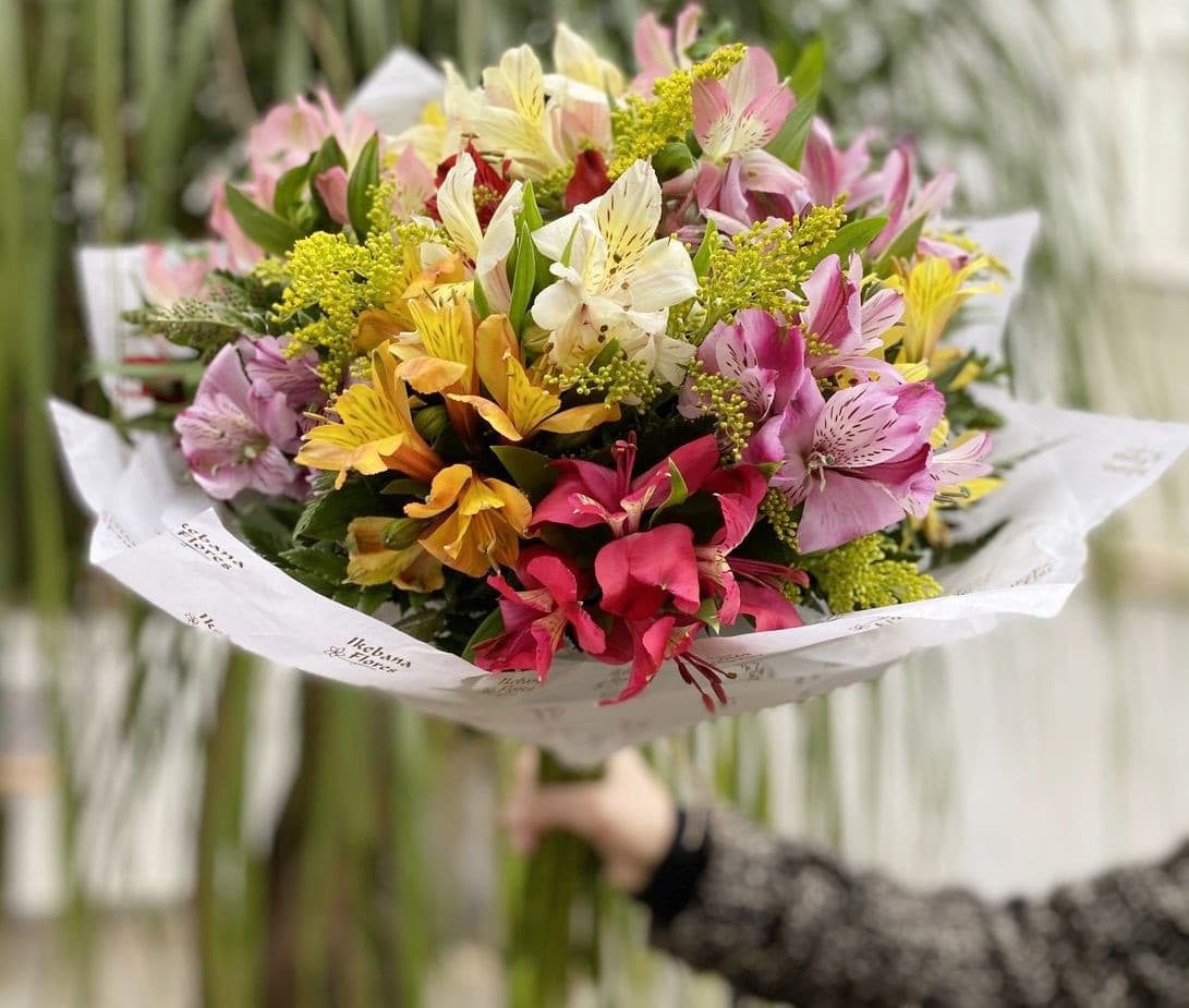 Buquê de flores de casamento: descubra 4 ideias elegantes